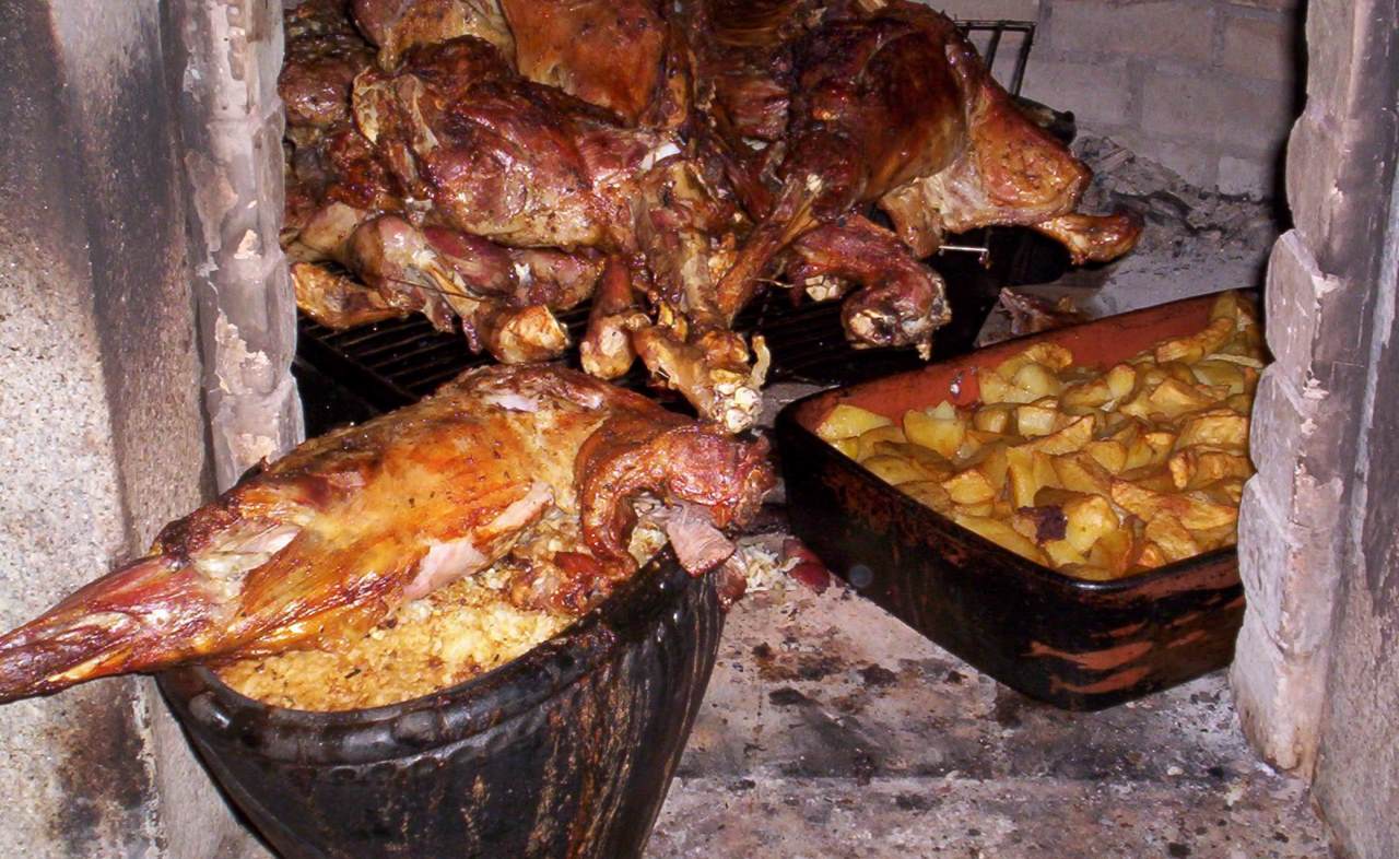 Festival do Anho Assado com Arroz de Forno regressa a Baião de 25 a 27 ...